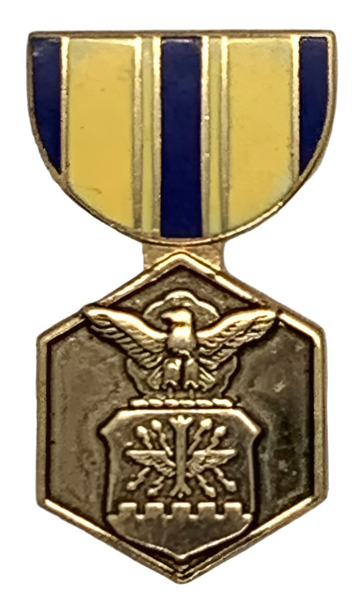 USAF Commendation Medal Ribbon Pin – GRANDPOPSARMYNAVY